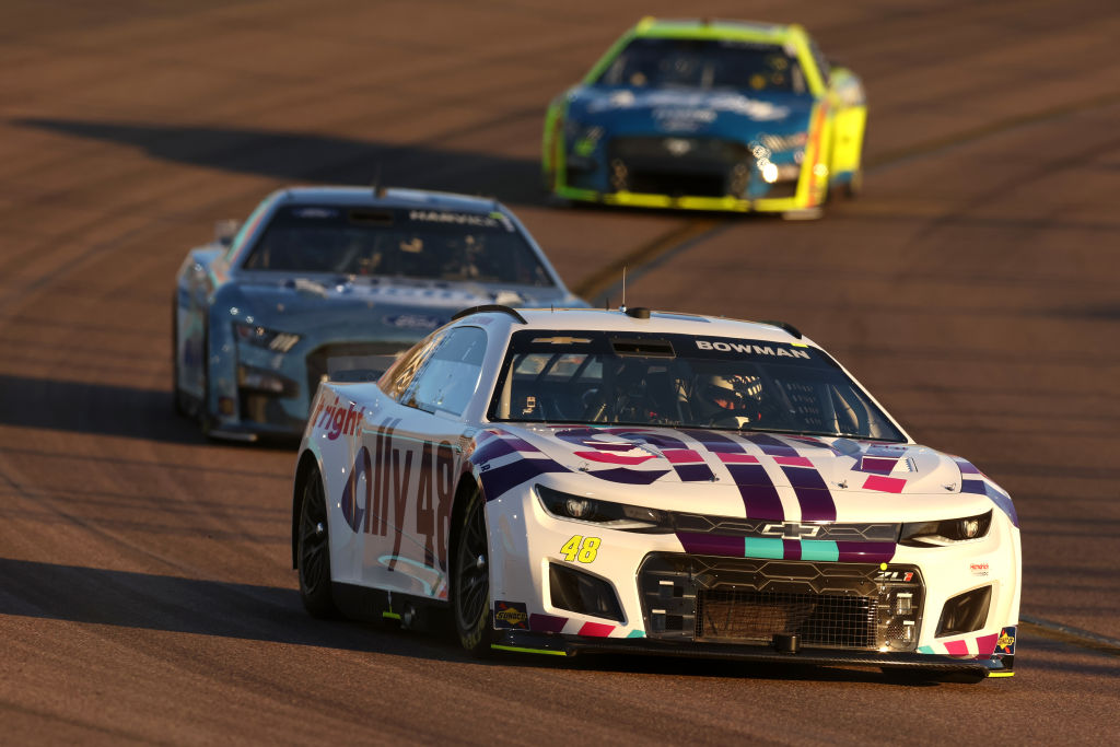 Bowman to miss 3-4 weeks with an injury suffered in a sprint car race ...